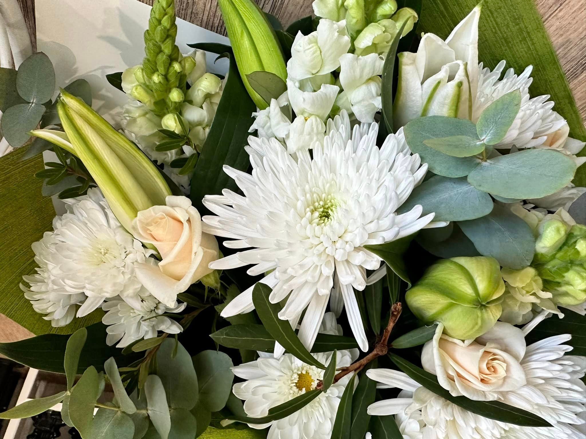 White Bouquet | My Florist Launceston Tasmania & Metaphysical ...